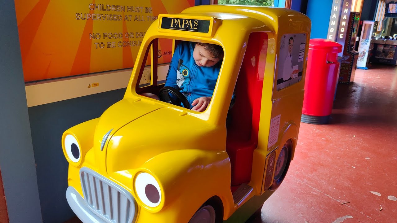 Papa's fish and chips van - jolly Roger kiddie ride Oakwood theme park ...