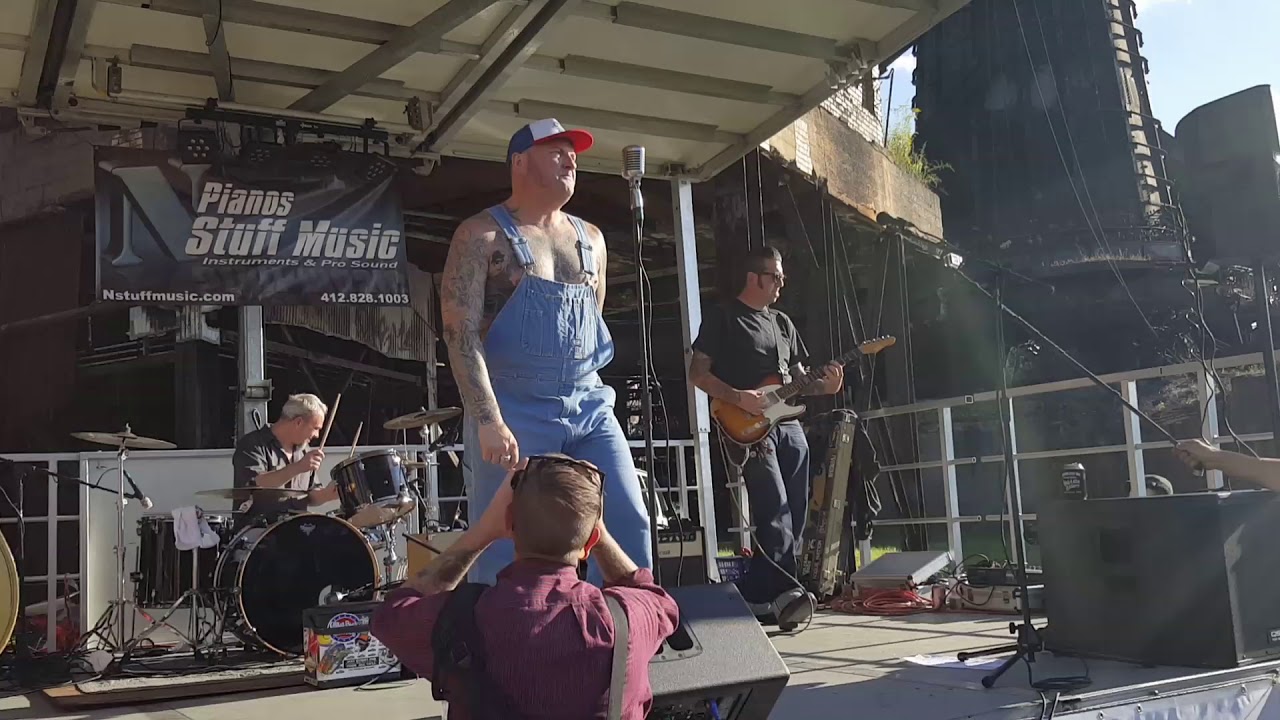Legendary Hucklebucks 2017 Steeltown Shakedown - YouTube