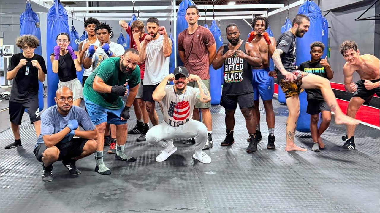 What does a REAL boxing class look like? Watch here! - YouTube