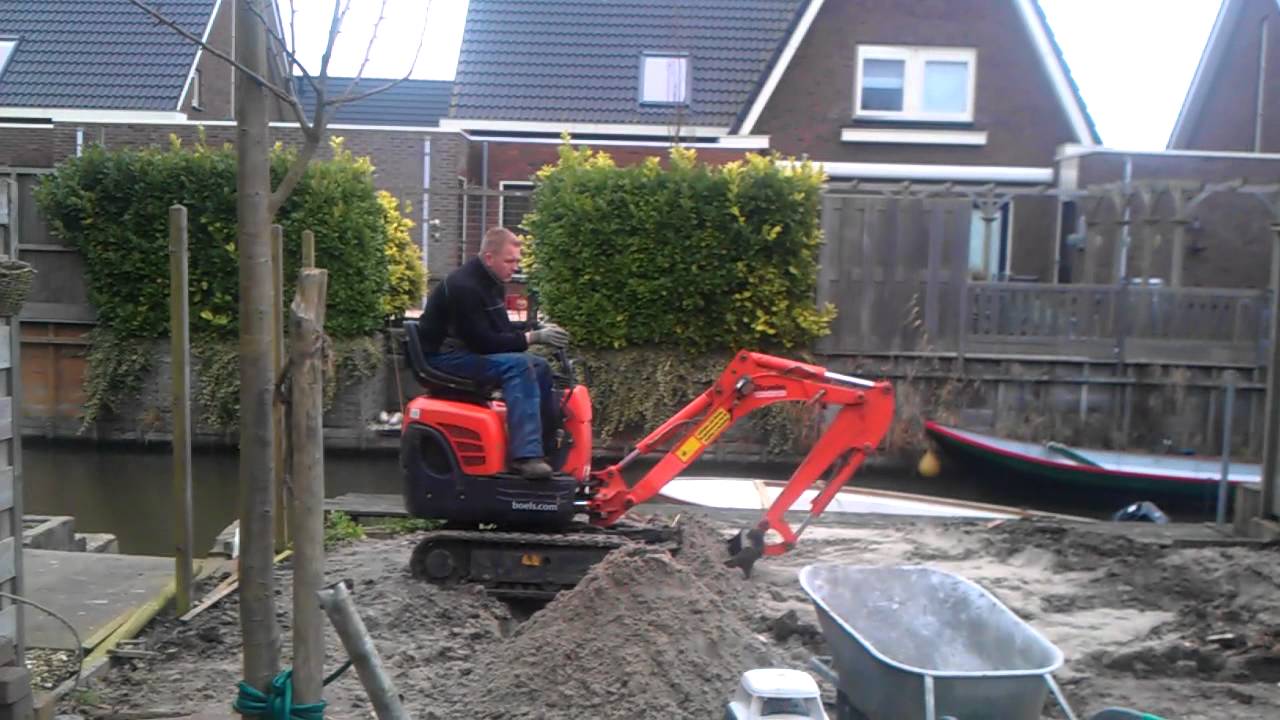 Fundering geul graven. - YouTube