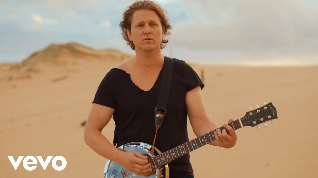 Craig Woodward - With Her (Official Music Video) - YouTube