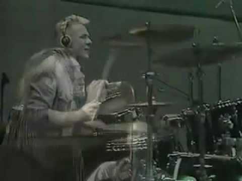 U2 - Bad Live Self-Aid Dublin '86 - YouTube