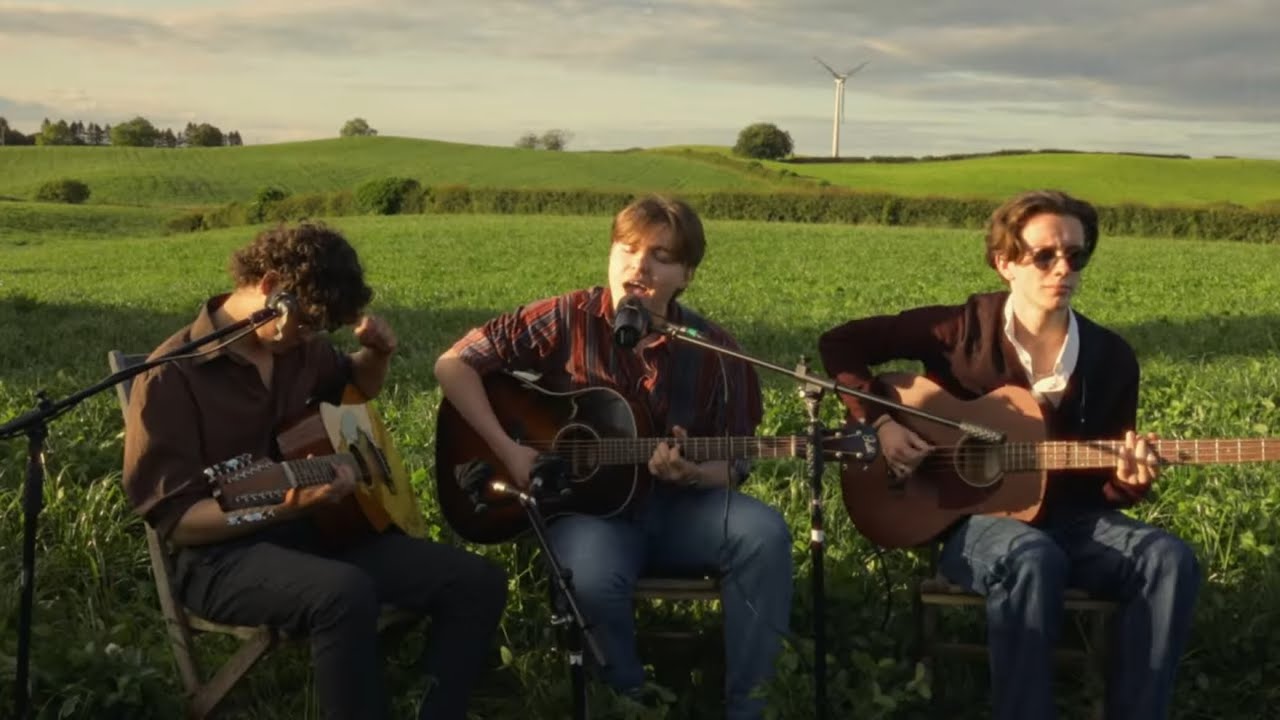 The Zebecks - Roseisle (Acoustic) - YouTube