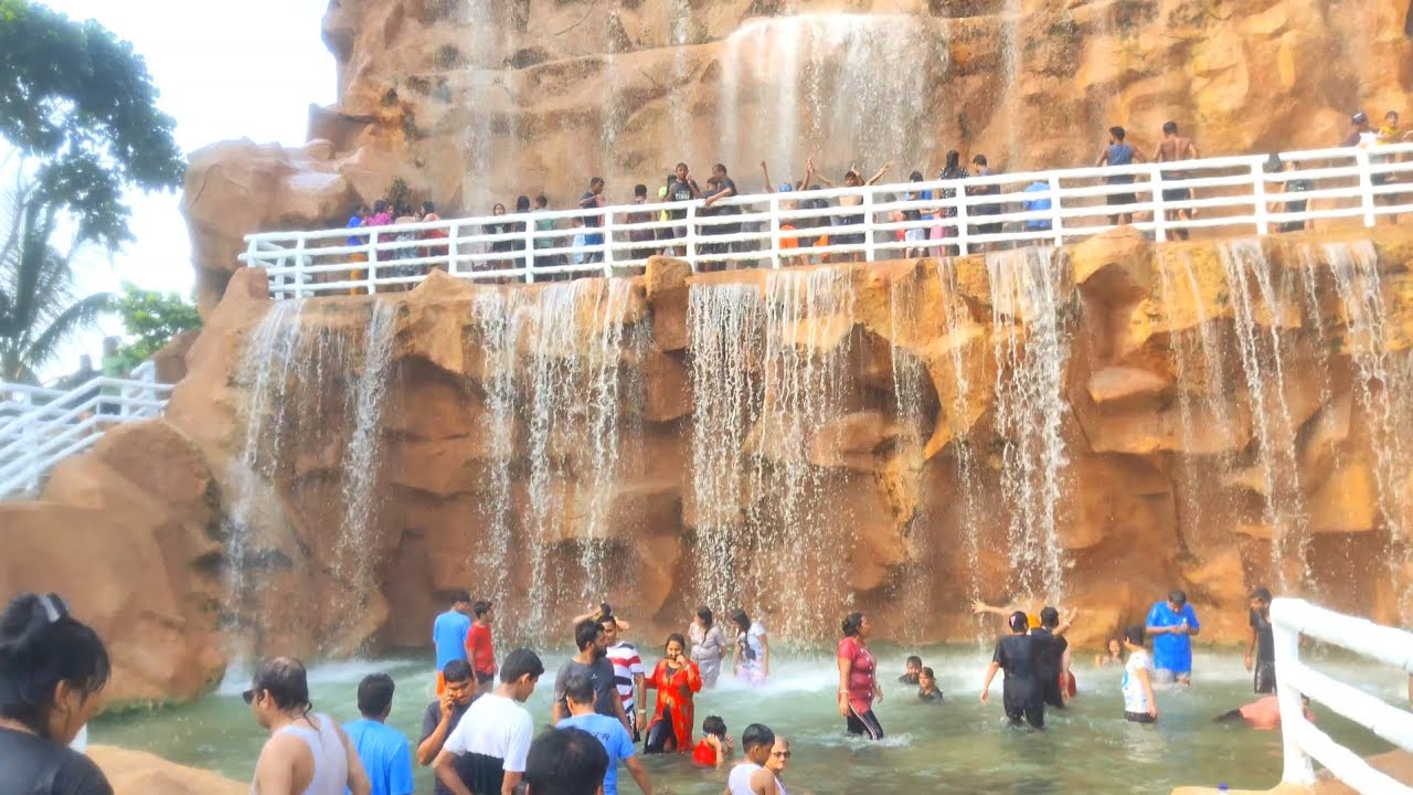 aquatica waterfall, Aquatica water park, water park fun, water park ...