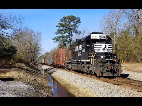 NS P28 rolls by Weston w/ ex-NW SD40-2 6161 leading & nice RS5T horn! - YouTube