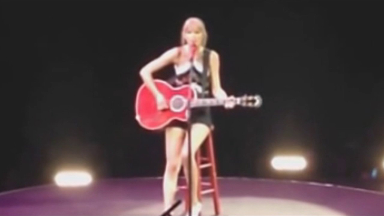 Taylor Swift : RED Tour DVD - Fifteen Live in Nashville - YouTube