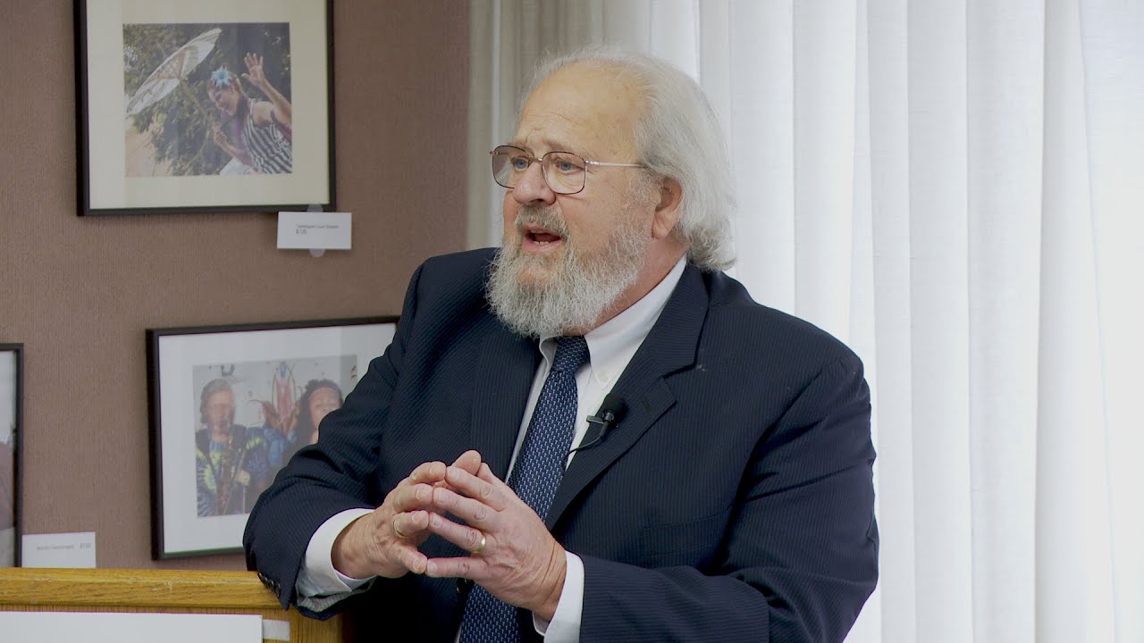 Dr.Vincent Ferraro talking on the topic: 'America and the Middle East ...