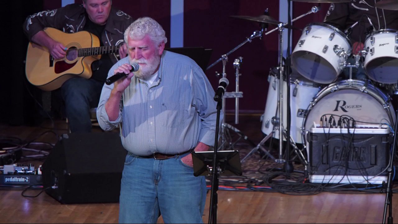 Rick Lane - Blue Eyes Crying In The Rain - YouTube