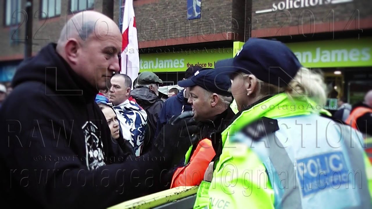 Far Right Security Kiss UK Police Officer IS THIS LOVE? 2014 - YouTube