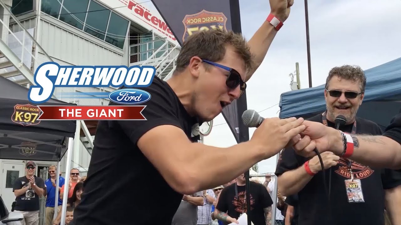Castrol Raceway Day and Ford Classic Car Show Plus WIN a Mustang GT ...