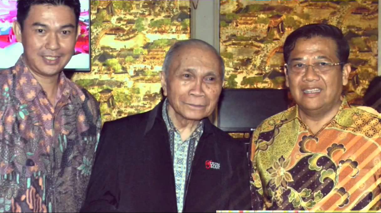 Hut Renungan Suluh Iman di Restoran Central Tomang tahun 2015 - YouTube