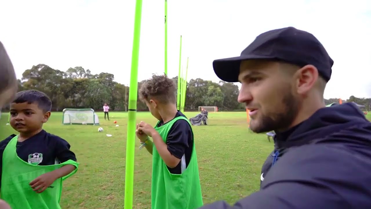 Mini Kickers: Soccer School For Ages 3 to 6 | Soccer Academy For ...