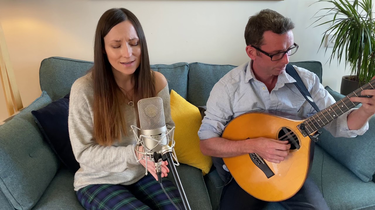 Julie Fowlis and Eamonn Doorley - Hearts of Olden Glory - YouTube