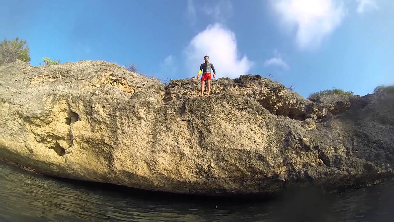Short cliff dive at the Blue Room, GoPro Curacao - YouTube