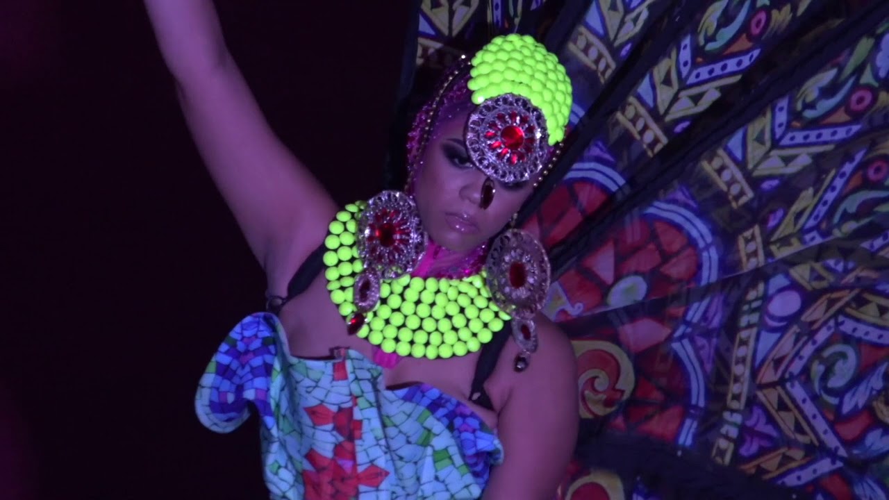 K2K 2019 Collection Show Highlights - YouTube