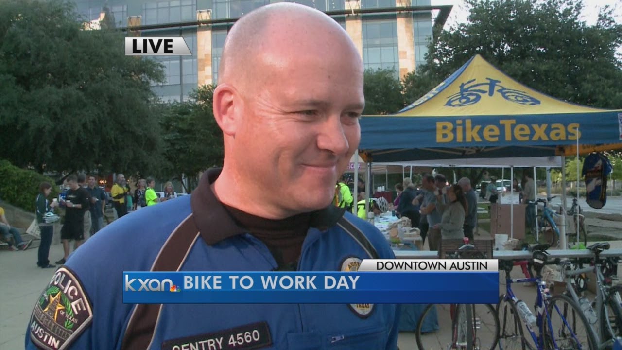 Austin Police talk about bike safety - YouTube