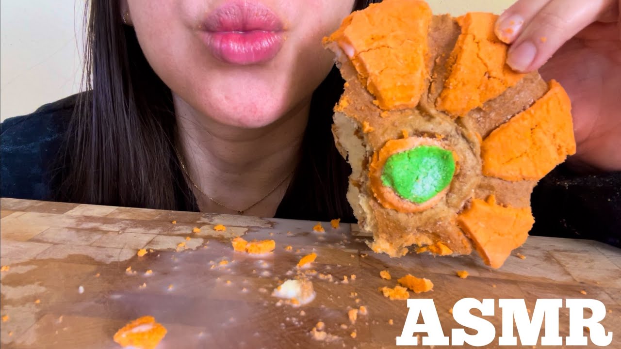 ASMR SWEET PUMPKIN BREAD ( SOFT EATING SOUNDS ) - YouTube