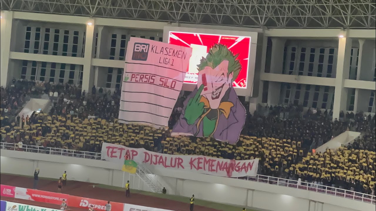 Kekompakan Ultras 1923 ALE! Persis vs Persija - YouTube