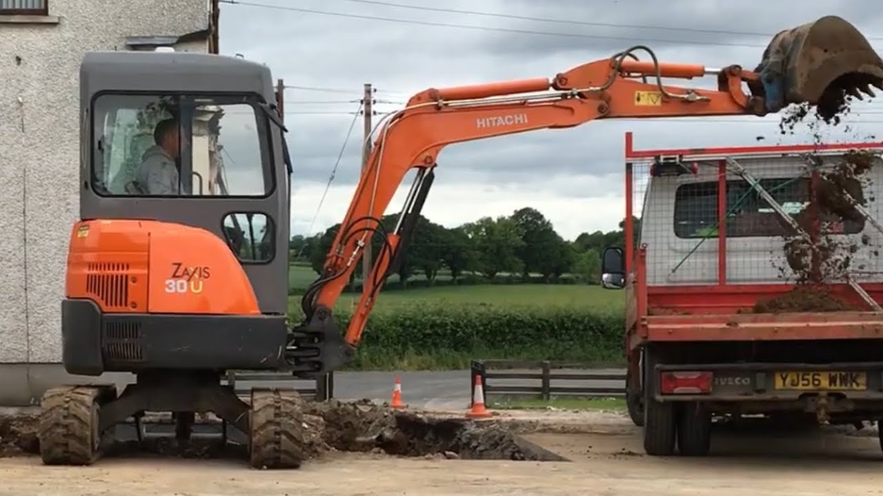 Digging foundations with 3ton hitachi digger - YouTube