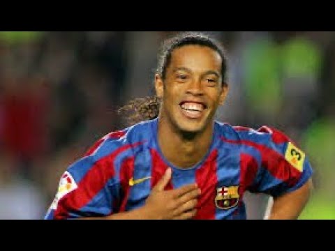 Ronaldinho dribbling solo past 6 defenders and scoring. - YouTube