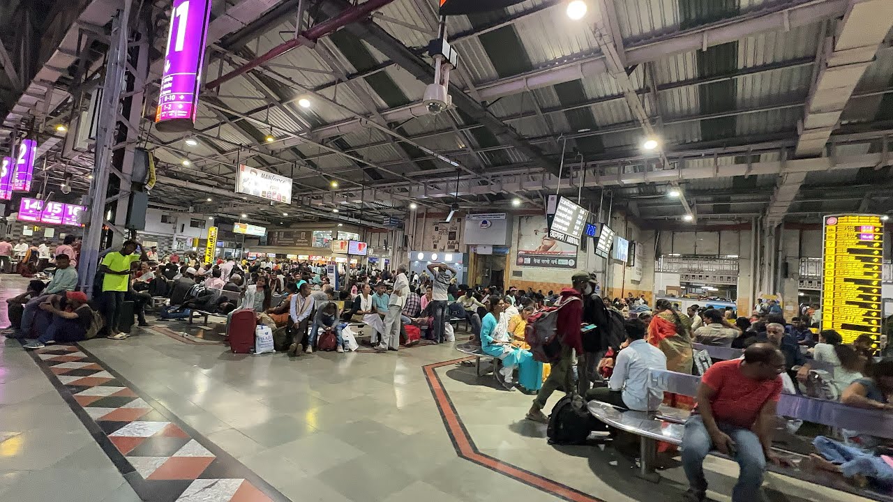 Mumbai s Biggest Railway Station With 18 Platforms Chhatrapati mumbai-s-biggest-railway-station-with-18-platforms-chhatrapati
