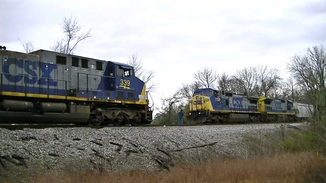 CSX 7759 Leads CSX Q581-05 in Graysville, GA - YouTube