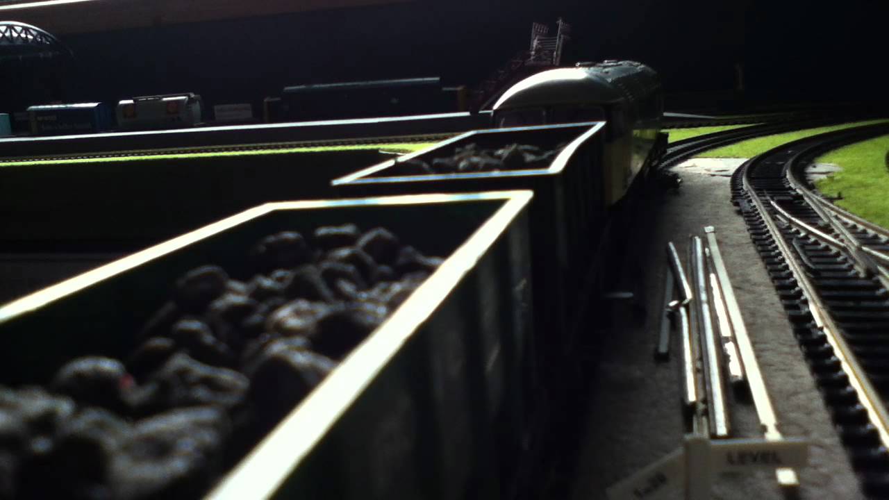 Class 56 BR Large Logo, 56098 hauling consett wagons!!! - YouTube