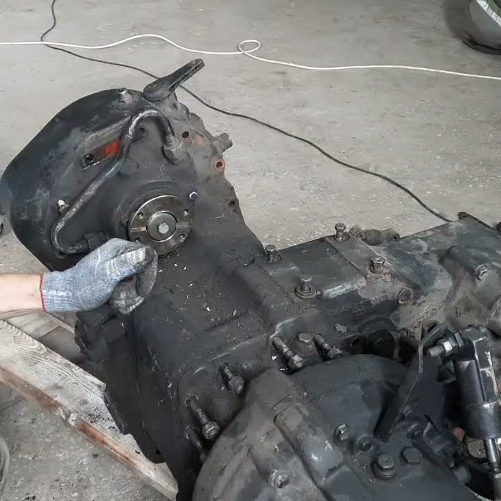 Мерседес унимог .Разборка кпп унимог. Mercedes Unimog - YouTube