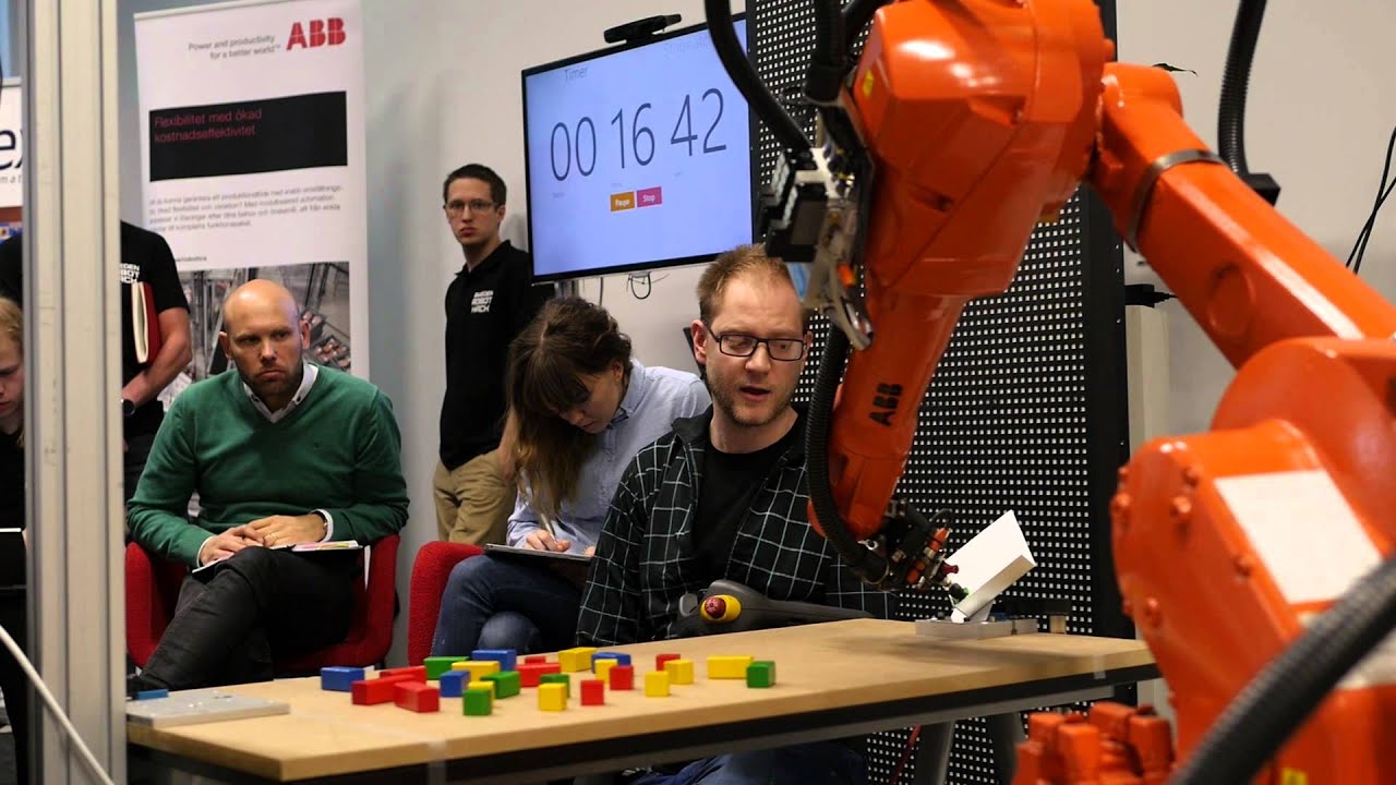 ARC, Sweden Robot Hack Eskilstuna - YouTube