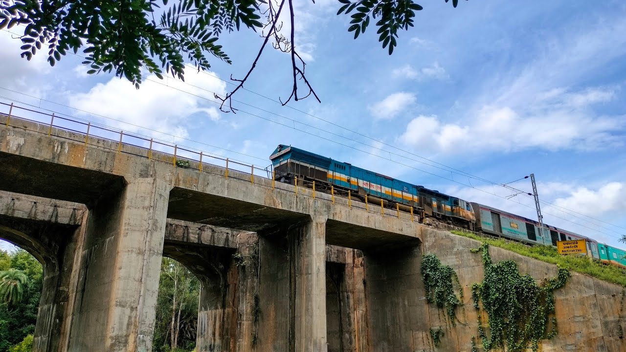 Busy afternoon on the Bengaluru - Hubli line | Trainspotting at ...