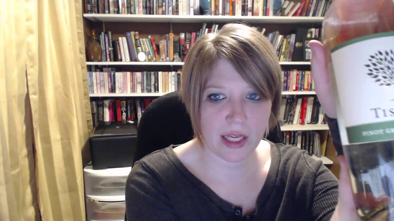 $2.99 bottle of wine SCORE Tisdale Pinot Grigio Review - YouTube