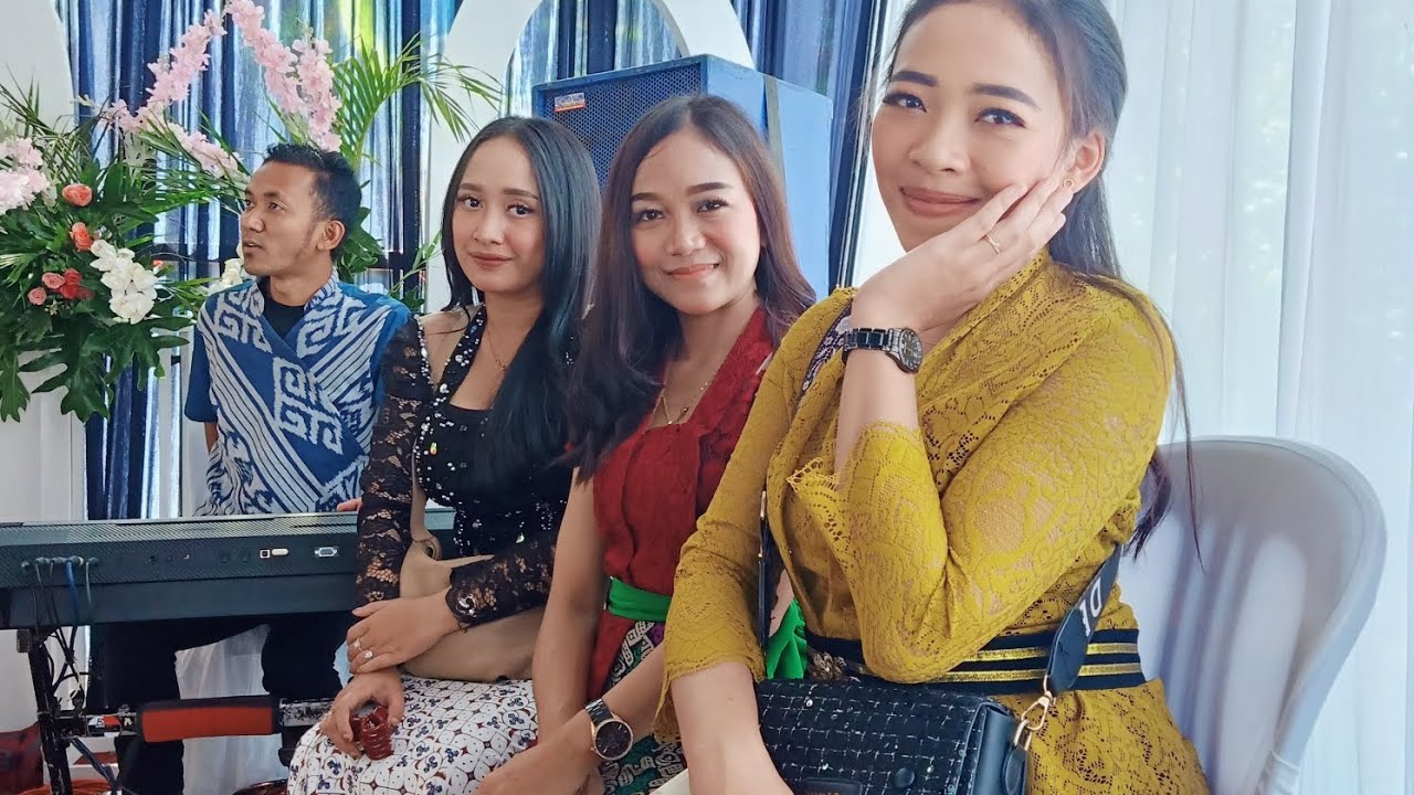 LESTARI feat intan kirana birunya biru audio wonosobo - YouTube