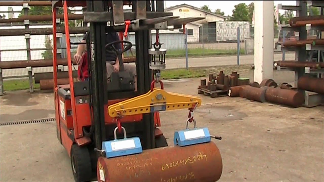 pull-out force demonstration quick change pallet system - YouTube