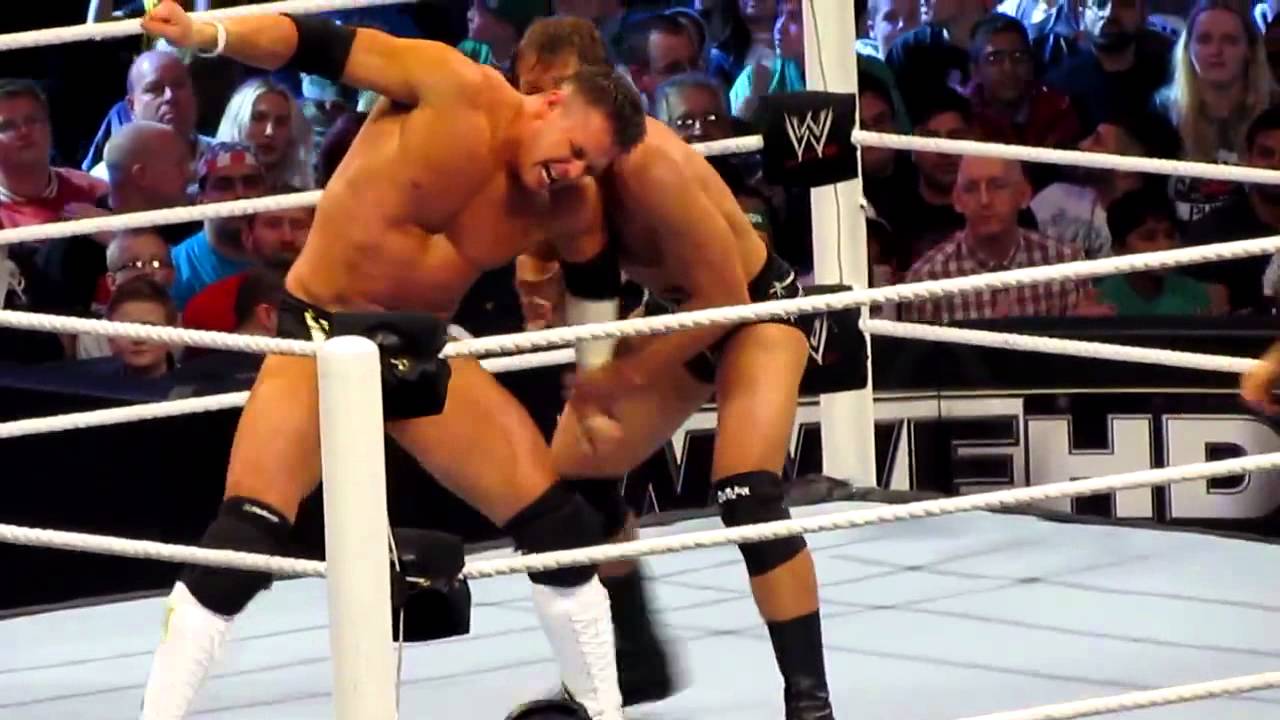 Dean Ambrose vs. Alex Riley - WWE Dark Match 4/16/2012 - YouTube