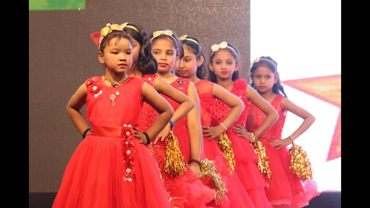 Lakdi ki Kathi |Dance by LKG Students |Baal Srijan |2023 |Annual Day ...