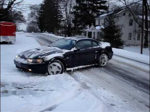 Mustang Burried In the snow - YouTube