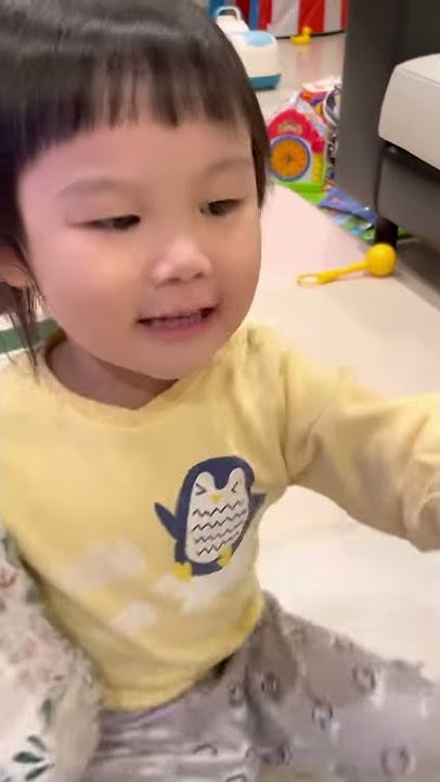 DWE-yellow cap-pre sing along 4 - YouTube