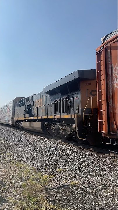 DPU on CSX M216 AutoRack Train from Sterling, Ohio 6/3/2023 - YouTube