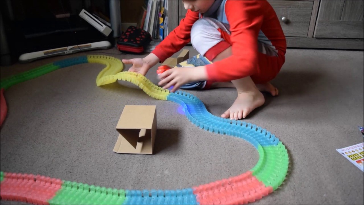 Magic Tracks - Fun Light Up Motorised Car on Tracks that can be made ...
