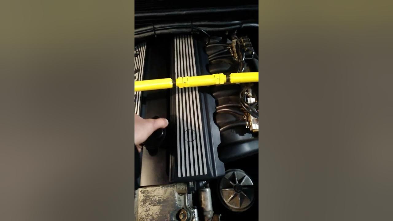 Проверка КВКГ на BMW(клапан вентиляции картерных газов) - YouTube