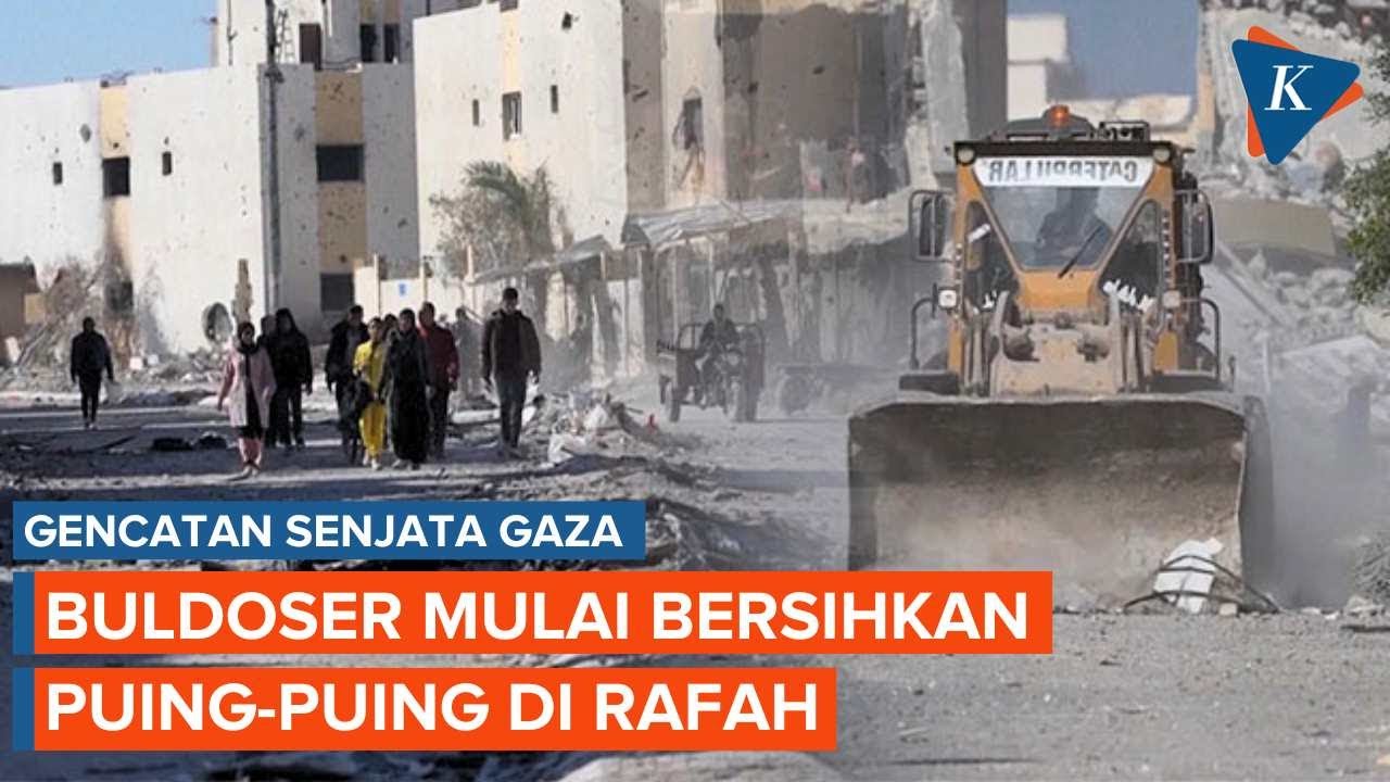 Penampakan Buldoser Bersihkan Puing-puing Sisa Perang di Rafah - YouTube