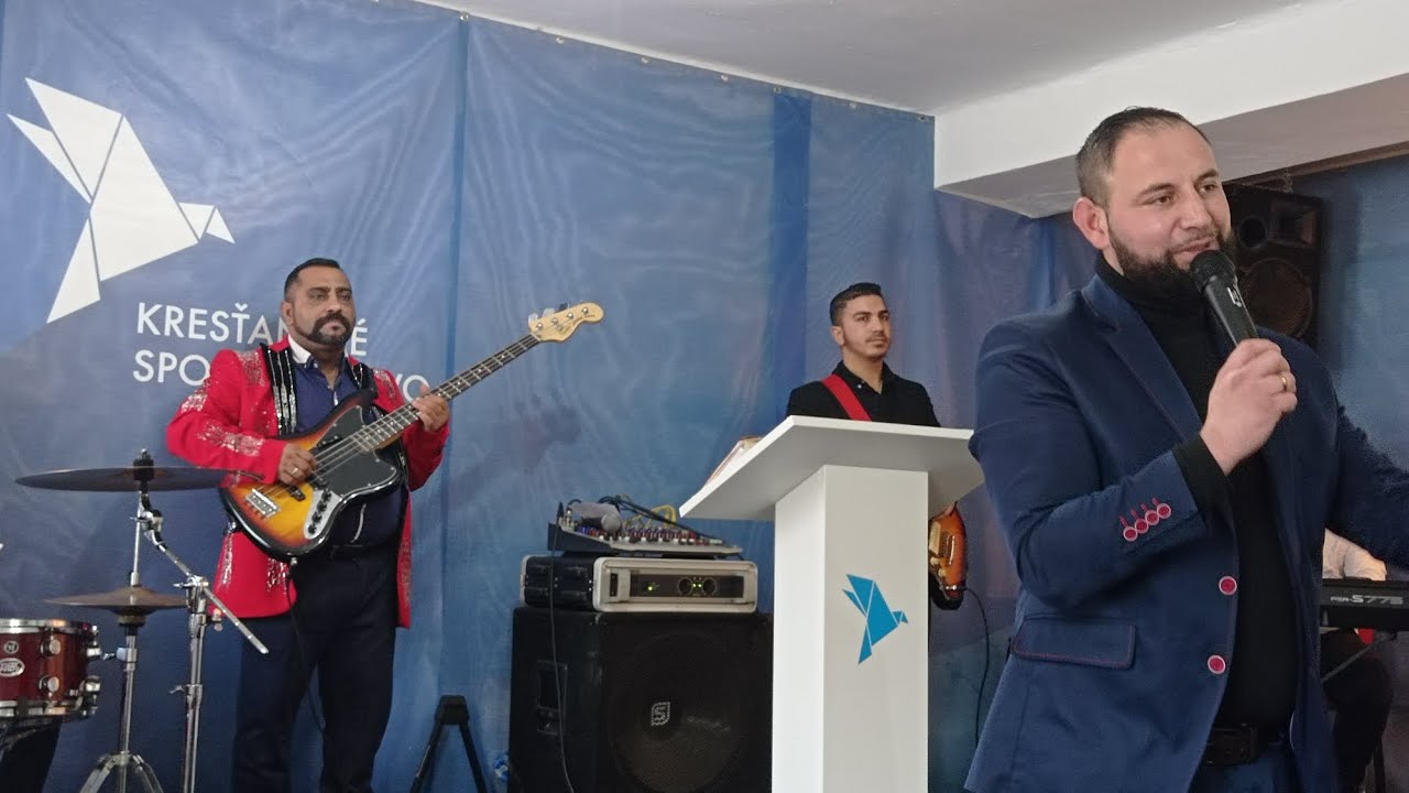 Milosť Podolinec : Chvály - YouTube