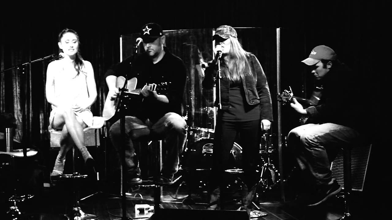 Amelia Presley Performing "Trouble" in Nashville - YouTube Music