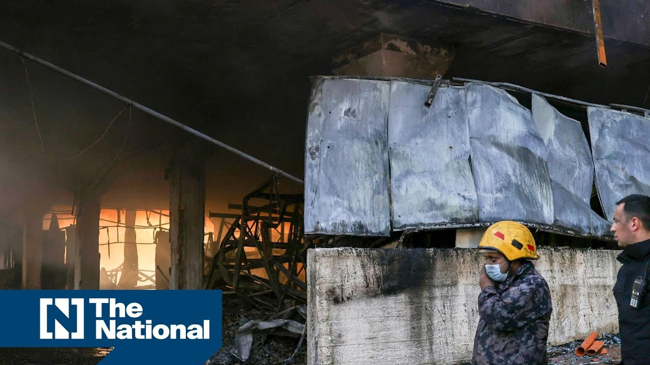 Fire engulfs plastic factory in Hebron - YouTube