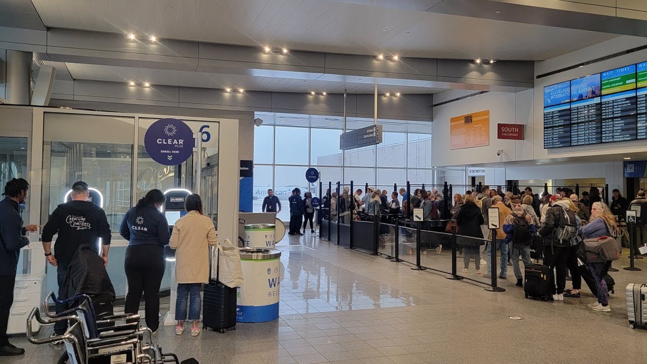 Using CLEAR at the Airport to Skip the TSA Security Line - Is it Worth ...