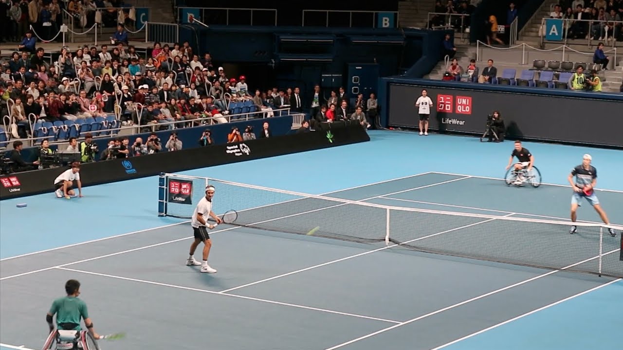 Besides playing tennis well, their efforts are enormous. Federer, Kunieda vs Isner, Reid - YouTube