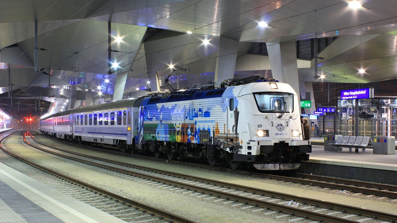 CD 380 011 "CD Nostalgie" am Wiener HBF - YouTube