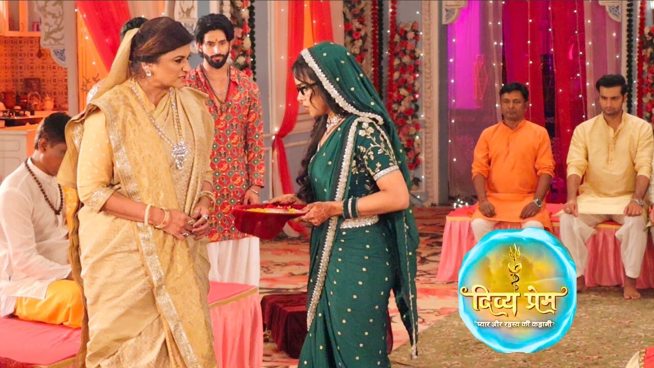 Divya Prem - Divya ने तीज पूजा के दुआएं ऐसी क्या बात है प्रेम से | On ...