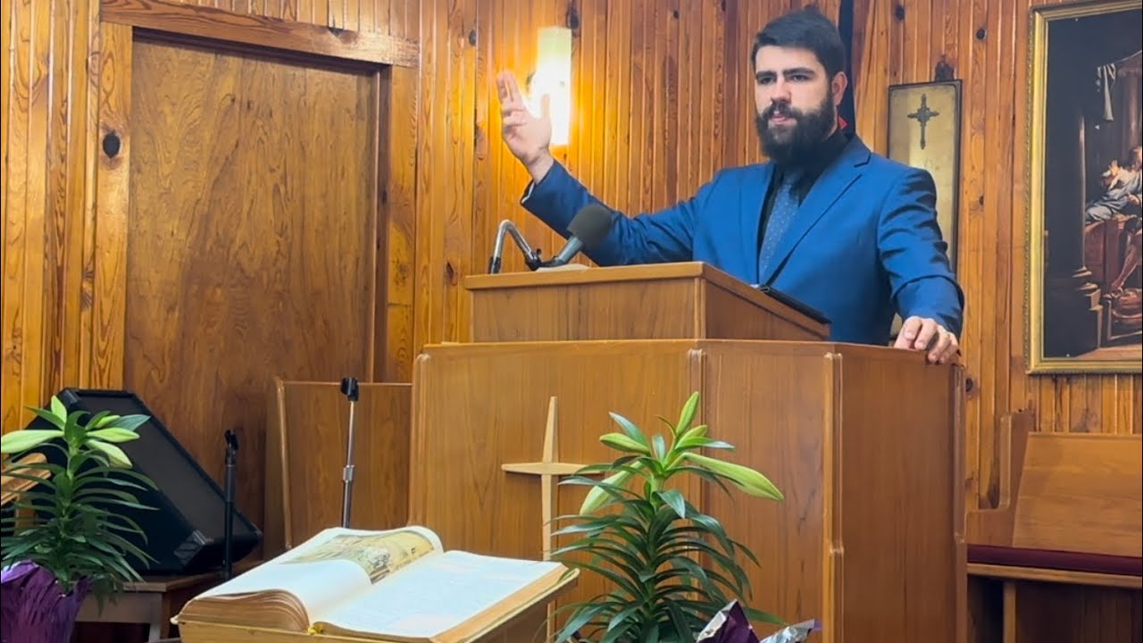 A Tale of Two Kings (Palm Sunday 2024) - John 12:12-19 - Zach Lamb ...