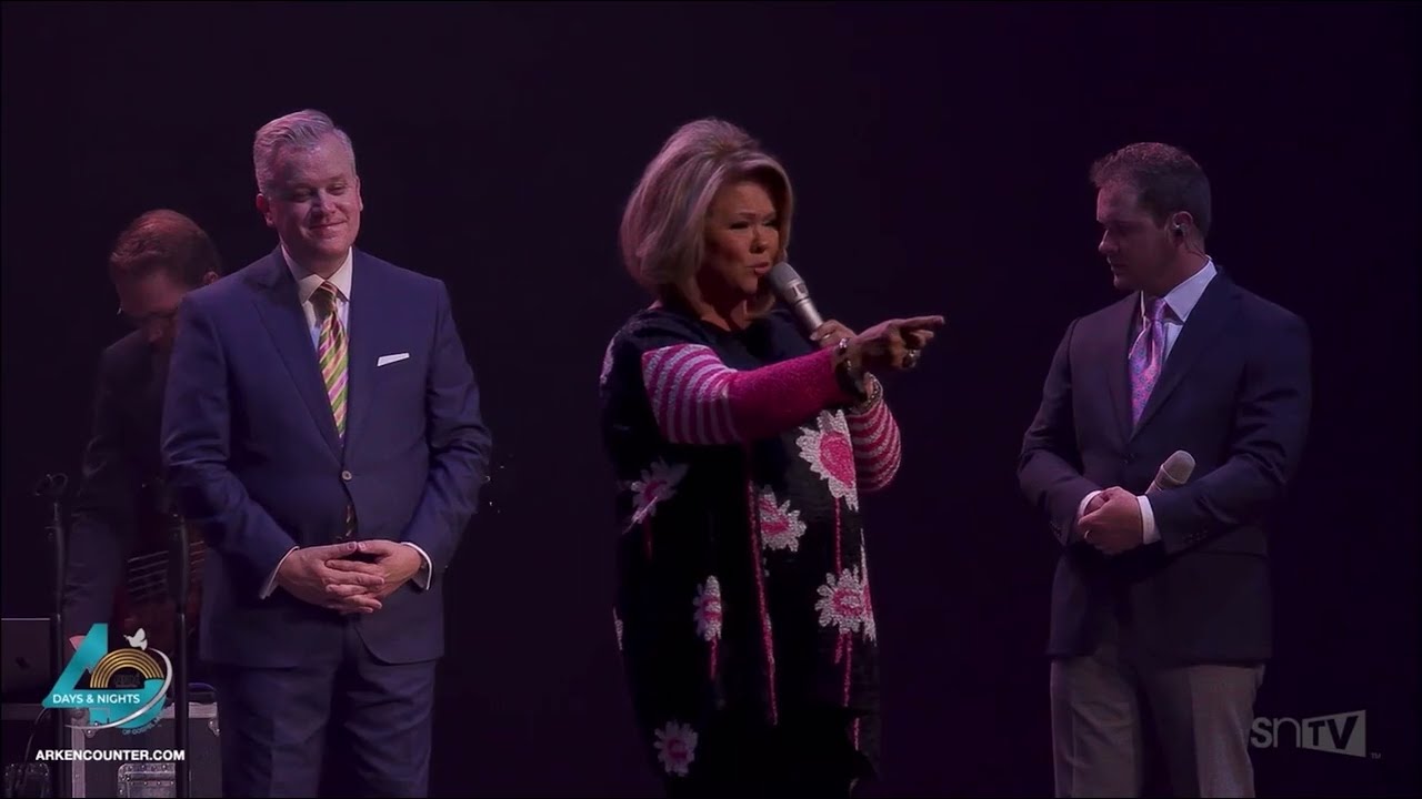 The Whisnants Singing At The Ark Encounter - YouTube